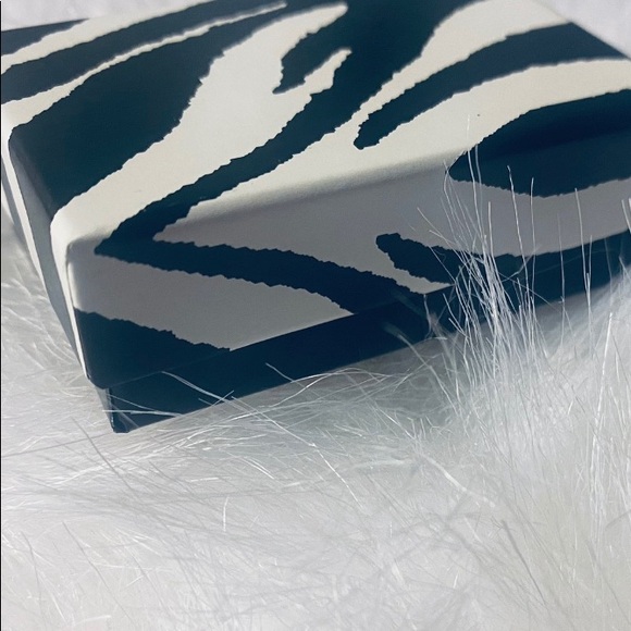 Office | Zebra Boxes Jewelry Packaging Box W Lid Cotton Shipping ...